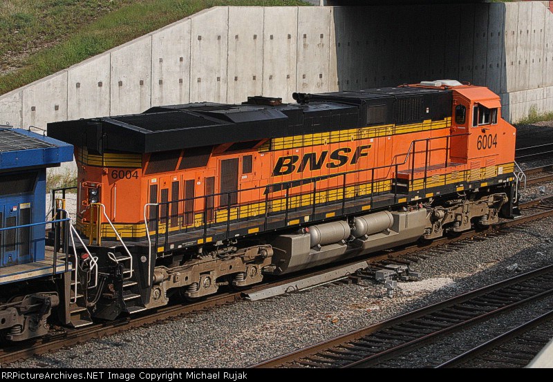 BNSF 6004
